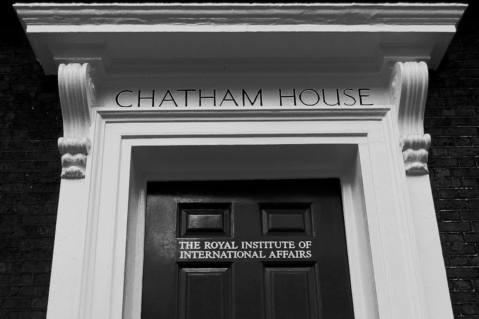 The Chatham House Rule: Anatomy of Controlled Opacity